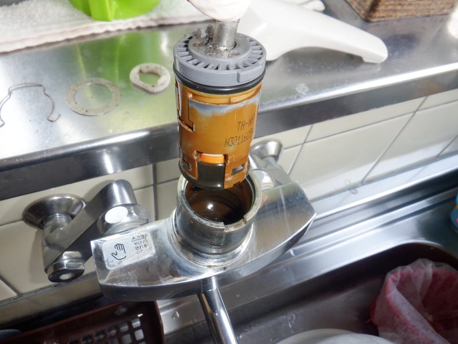 TOTO TKJ30URX【ｶｰﾄﾘｯｼﾞ交換】 壁付ｼﾝｸﾞﾙﾚﾊﾞｰ水栓 水漏れ修理方法 | あなたにも出来るかも？水道修理のブログ