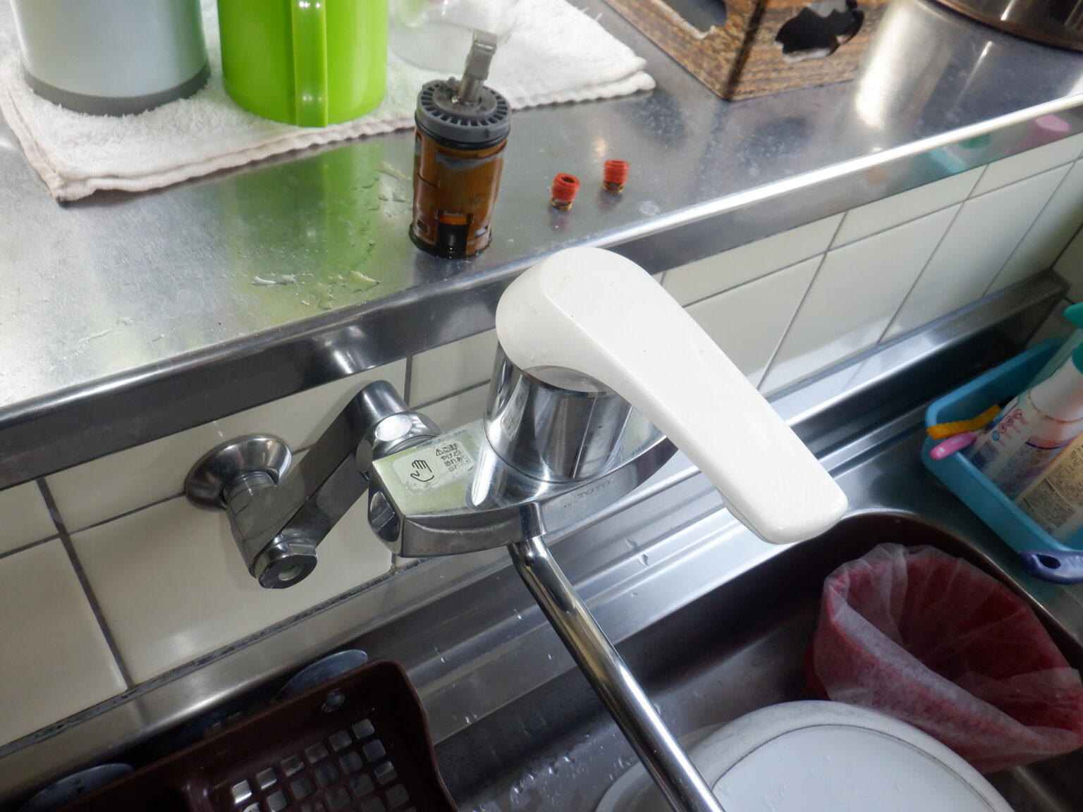 TOTO TKJ30URX【ｶｰﾄﾘｯｼﾞ交換】 壁付ｼﾝｸﾞﾙﾚﾊﾞｰ水栓 水漏れ修理方法 | あなたにも出来るかも？水道修理のブログ