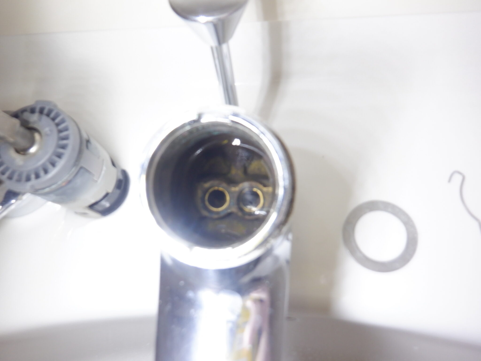 TOTO TLF31UX【ｶｰﾄﾘｯｼﾞ交換】 ﾆｭｰﾌｧﾐﾘｰｼﾘｰｽﾞ 洗面ｼﾝｸﾞﾙﾚﾊﾞｰ水栓 水漏れ修理 ※TLF31UDX､TLF31U1DXも対象 | あなたにも出来るかも？水道 ...