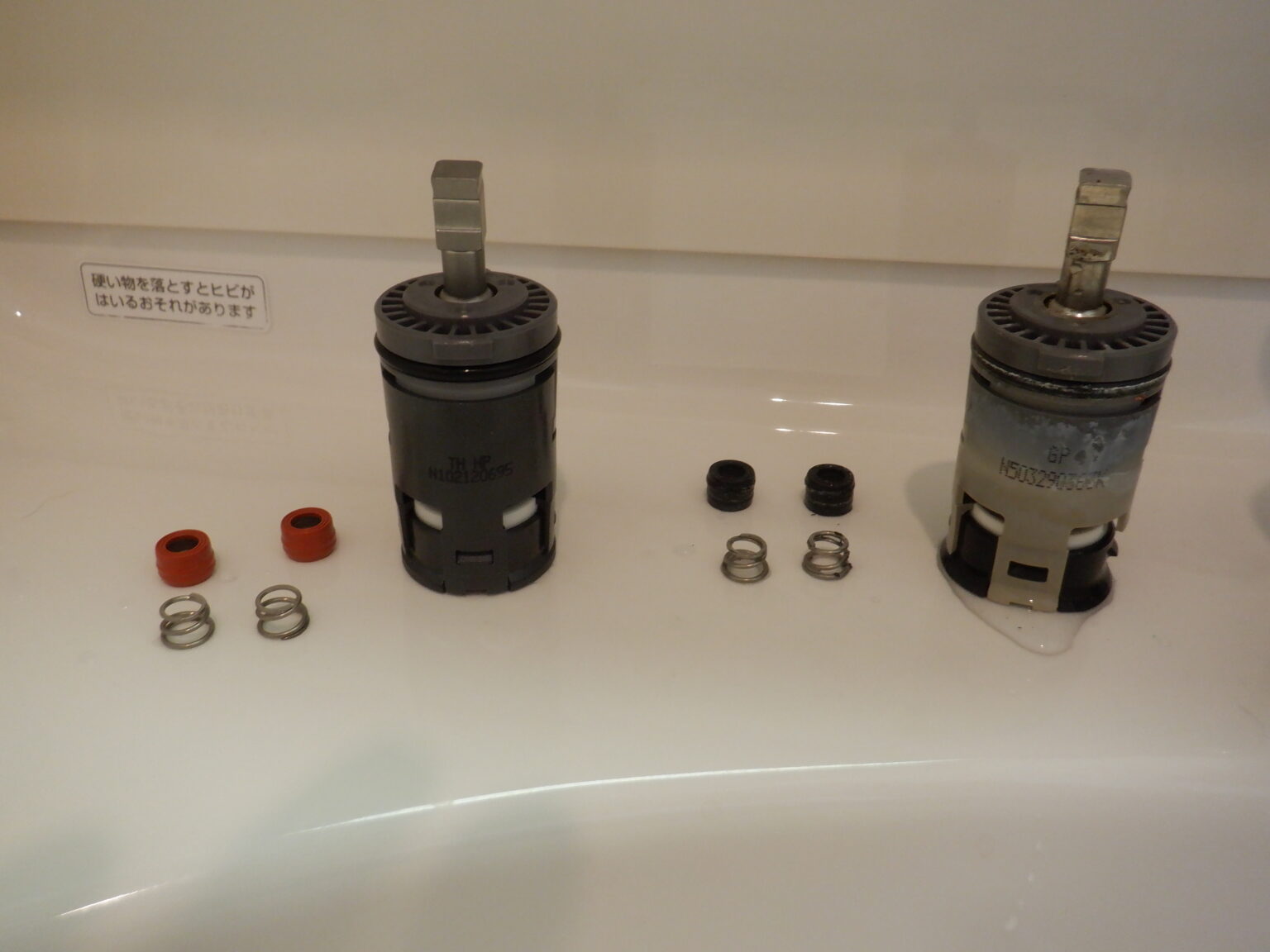 TOTO TLF31UX【ｶｰﾄﾘｯｼﾞ交換】 ﾆｭｰﾌｧﾐﾘｰｼﾘｰｽﾞ 洗面ｼﾝｸﾞﾙﾚﾊﾞｰ水栓 水漏れ修理 ※TLF31UDX､TLF31U1DXも対象 | あなたにも出来るかも？水道 ...