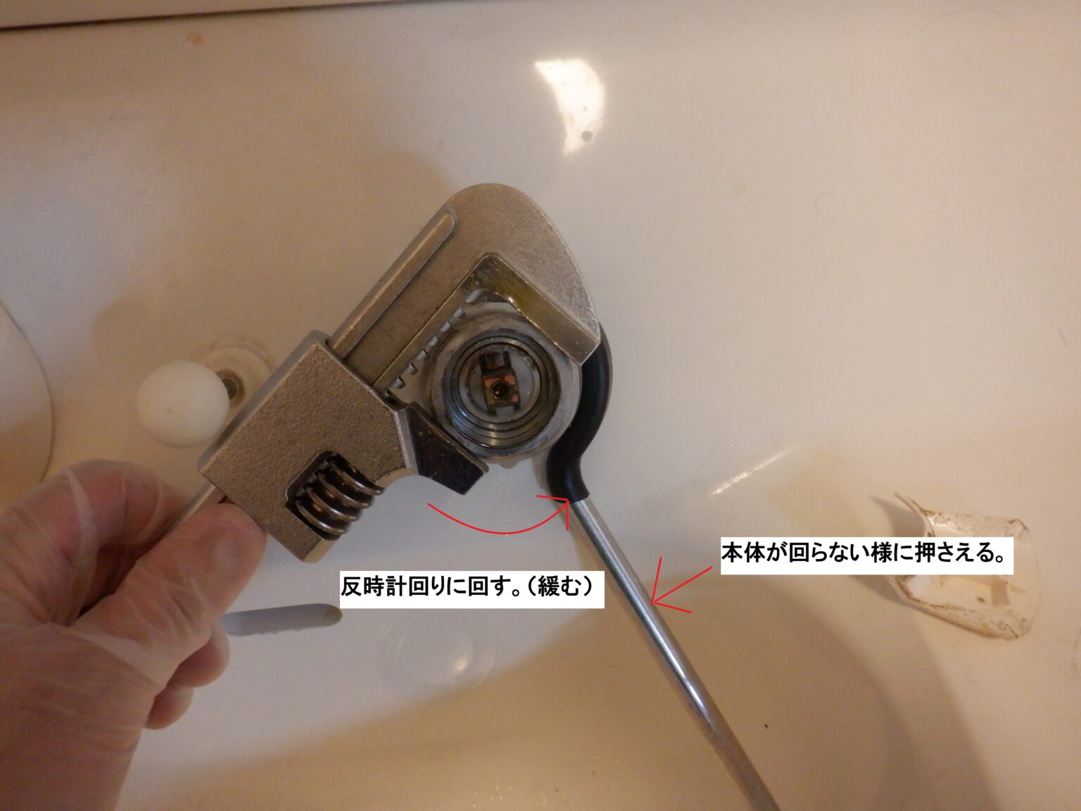 KVK KF569HL【ｶｰﾄﾘｯｼﾞ交換方法】洗面洗髪ｼﾝｸﾞﾙﾚﾊﾞｰ水栓 水漏れ修理 ※洗面台（日立ﾊｳｽﾃｯｸ製） | あなたにも出来るかも？水道修理のブログ