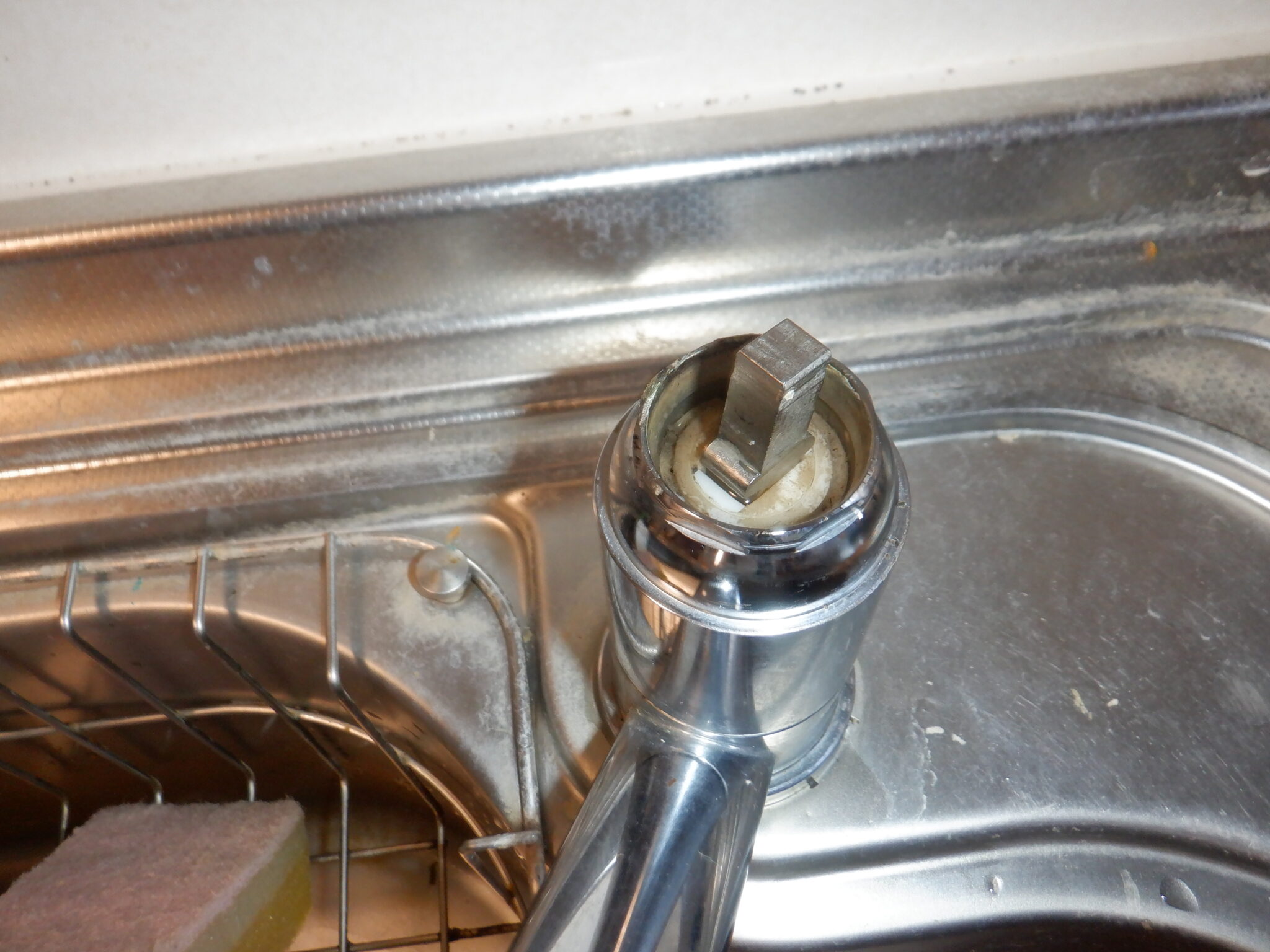 MYM FM238-003 【ｶｰﾄﾘｯｼﾞ･ﾚﾊﾞｰﾊﾝﾄﾞﾙ交換方法、本体後継品情報】 台付ｼﾝｸﾞﾙﾚﾊﾞｰ水栓 ﾚﾊﾞｰﾊﾝﾄﾞﾙが折れた・水漏れ | あなたにも出来るかも？水道修理のブログ