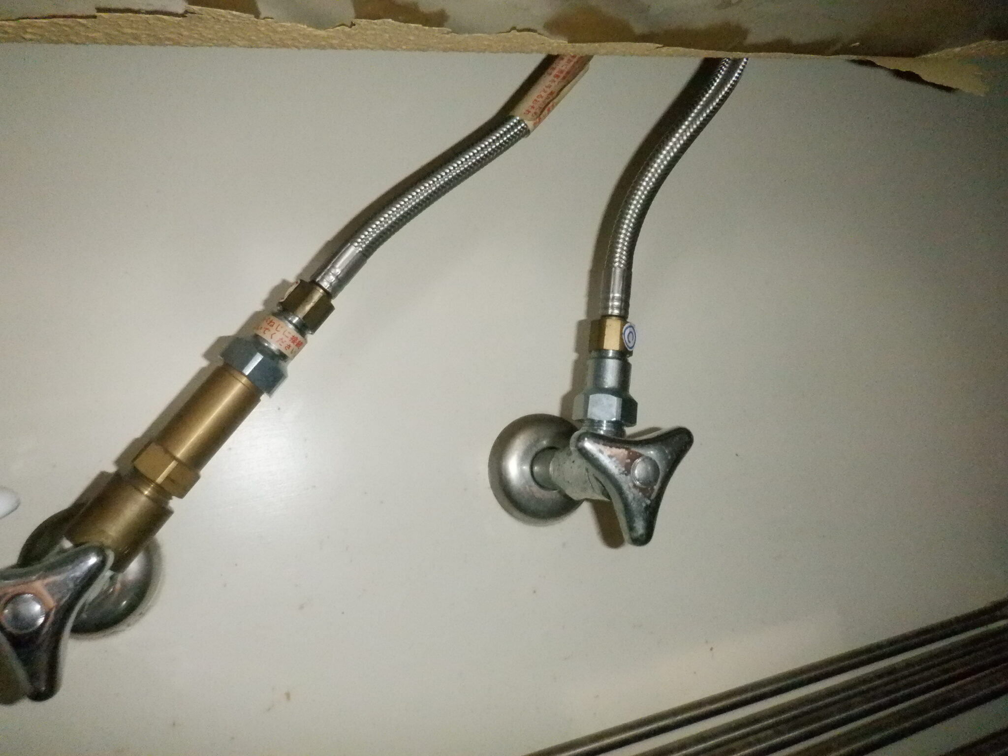 TOTO TKJ31UFX【ｶｰﾄﾘｯｼﾞ交換方法】 台付ｼﾝｸﾞﾙﾚﾊﾞｰ水栓（上吐水）※修理部品供給終了 水栓本体交換方法 | あなたにも出来るかも？水道修理のブログ