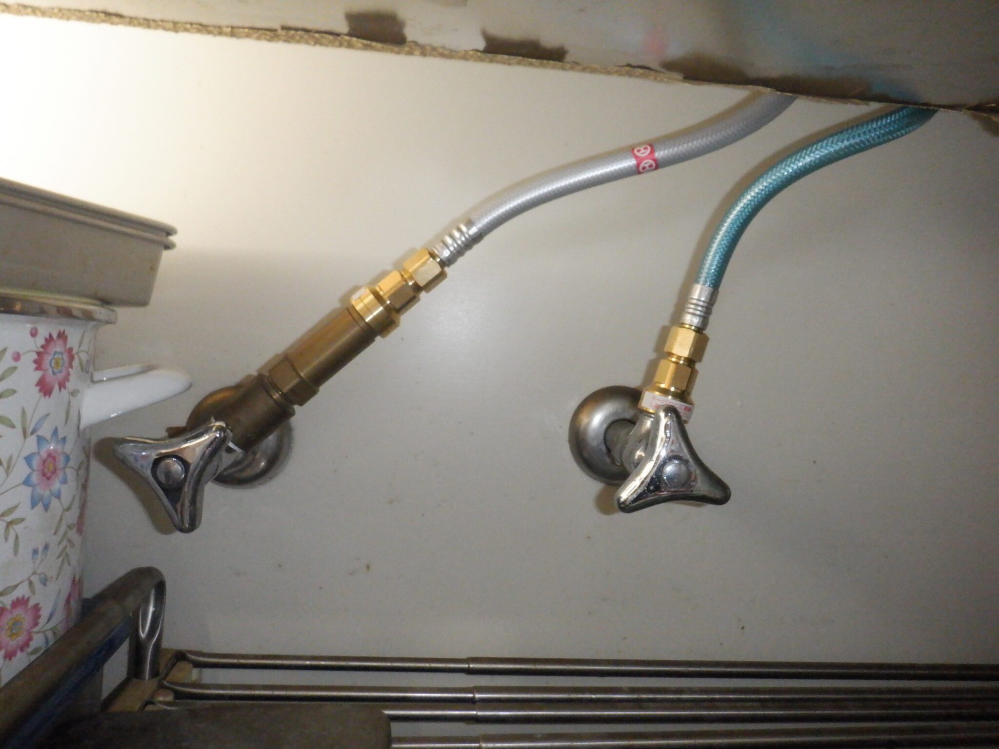 TOTO TKJ31UFX【ｶｰﾄﾘｯｼﾞ交換方法】 台付ｼﾝｸﾞﾙﾚﾊﾞｰ水栓（上吐水）※修理部品供給終了 水栓本体交換方法 | あなたにも出来るかも？水道修理のブログ