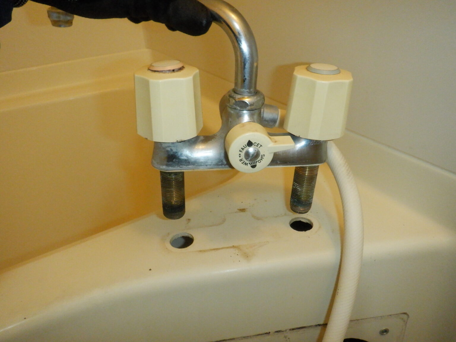 MYM MS364 浴室 台付2ﾊﾝﾄﾞﾙ・ｼｬﾜｰ水栓 水漏れ 水栓本体交換方法 ※修理部品の記載も有り | あなたにも出来るかも？水道修理のブログ