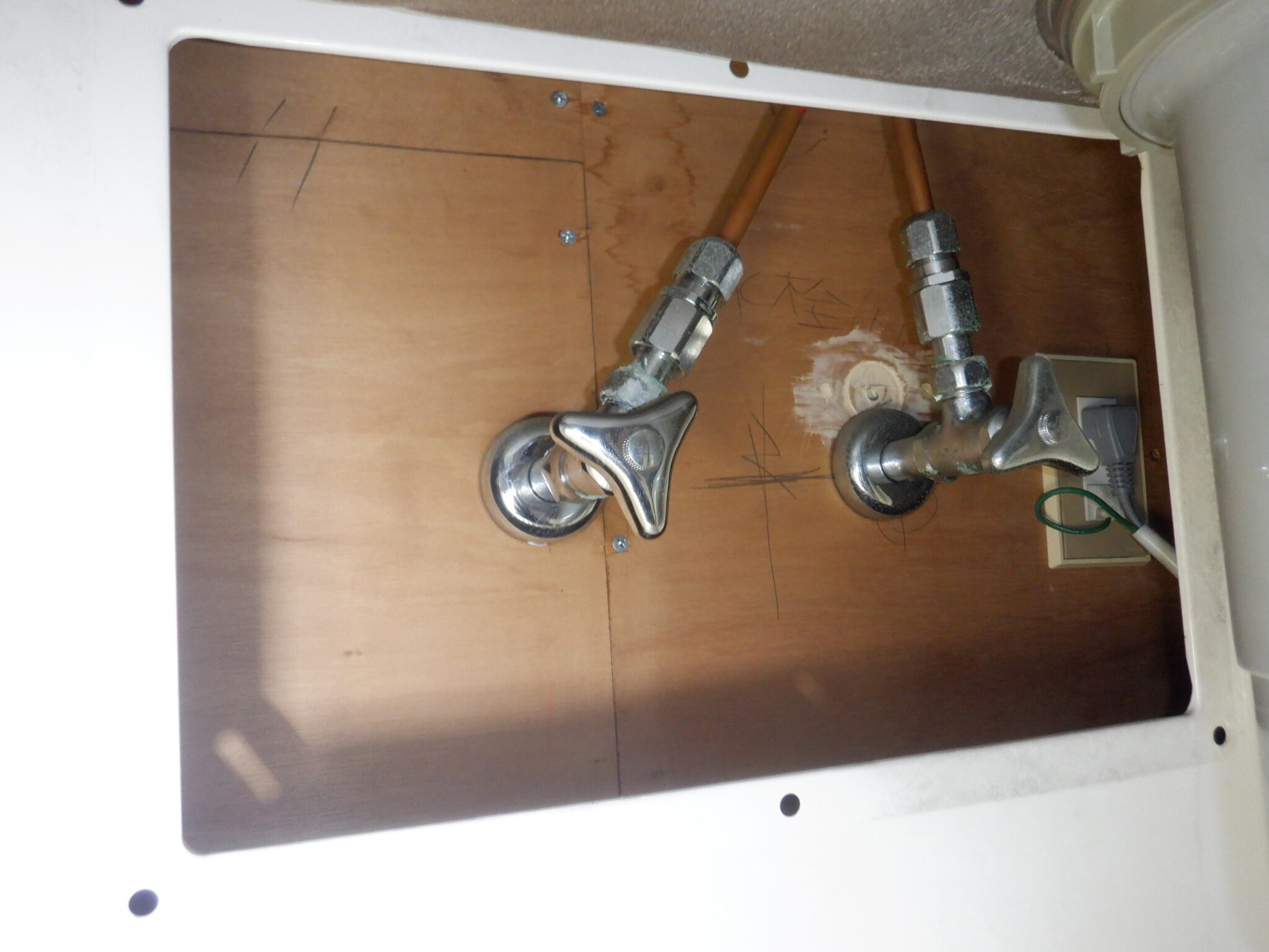 MYM FM737 【ﾀｶﾗｽﾀﾝﾀﾞｰﾄﾞ製 ｼｽﾃﾑｷｯﾁﾝ】 ｼﾝｸﾞﾙﾚﾊﾞｰ水栓 水漏れ 水栓本体交換手順 ※補足 修理部品の記載有り | あなたにも出来るかも？水道修理のブログ