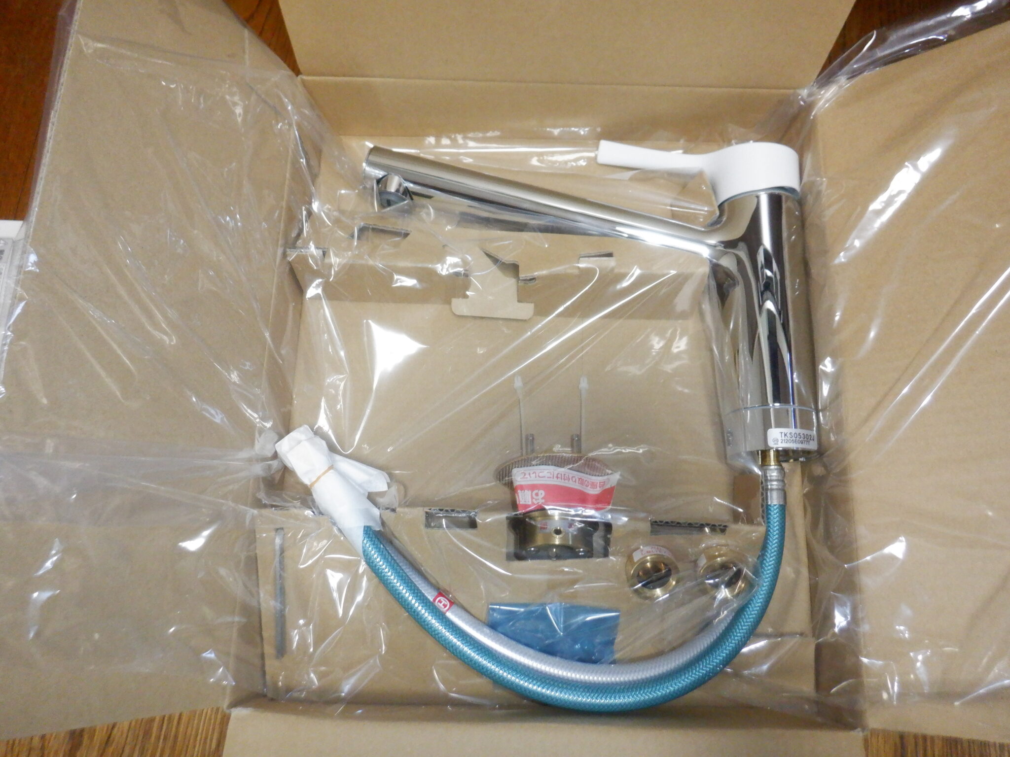 TOTO TKJ31UFX【ｶｰﾄﾘｯｼﾞ交換方法】 台付ｼﾝｸﾞﾙﾚﾊﾞｰ水栓（上吐水）※修理部品供給終了 水栓本体交換方法 | あなたにも出来るかも？水道修理のブログ