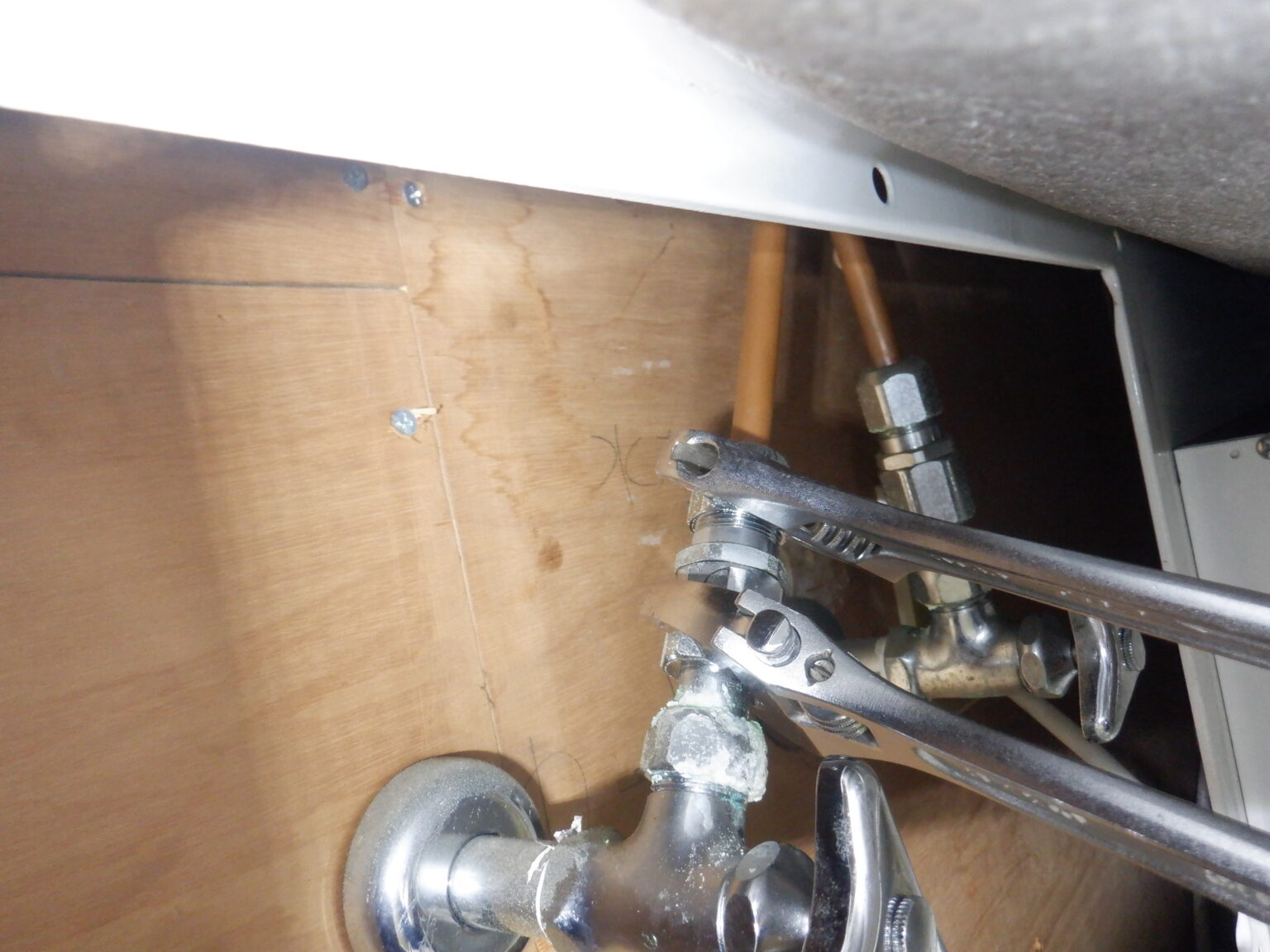 MYM FM737 【ﾀｶﾗｽﾀﾝﾀﾞｰﾄﾞ製 ｼｽﾃﾑｷｯﾁﾝ】 ｼﾝｸﾞﾙﾚﾊﾞｰ水栓 水漏れ 水栓本体交換手順 ※補足 修理部品の記載有り | あなたにも出来るかも？水道修理のブログ