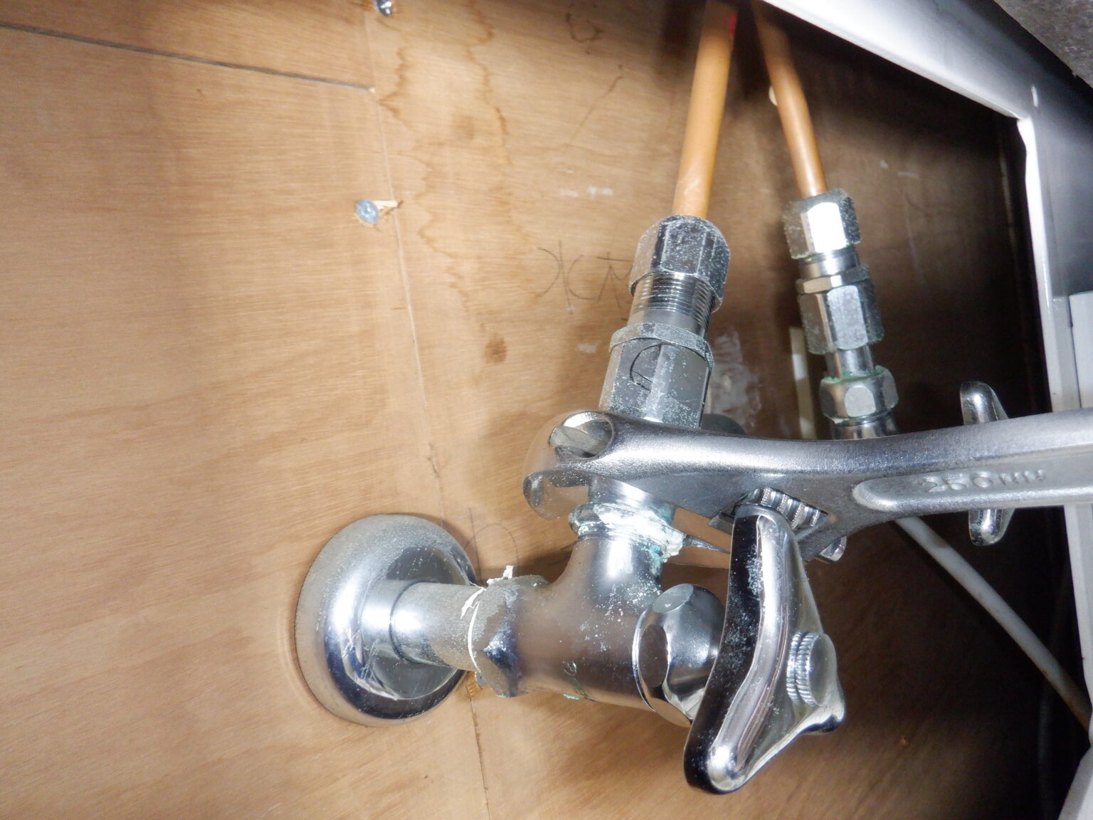 MYM FM737 【ﾀｶﾗｽﾀﾝﾀﾞｰﾄﾞ製 ｼｽﾃﾑｷｯﾁﾝ】 ｼﾝｸﾞﾙﾚﾊﾞｰ水栓 水漏れ 水栓本体交換手順 ※補足 修理部品の記載有り | あなたにも出来るかも？水道修理のブログ