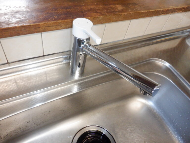 MYM FM737 【ﾀｶﾗｽﾀﾝﾀﾞｰﾄﾞ製 ｼｽﾃﾑｷｯﾁﾝ】 ｼﾝｸﾞﾙﾚﾊﾞｰ水栓 水漏れ 水栓本体交換手順 ※補足 修理部品の記載有り | あなたにも出来るかも？水道修理のブログ