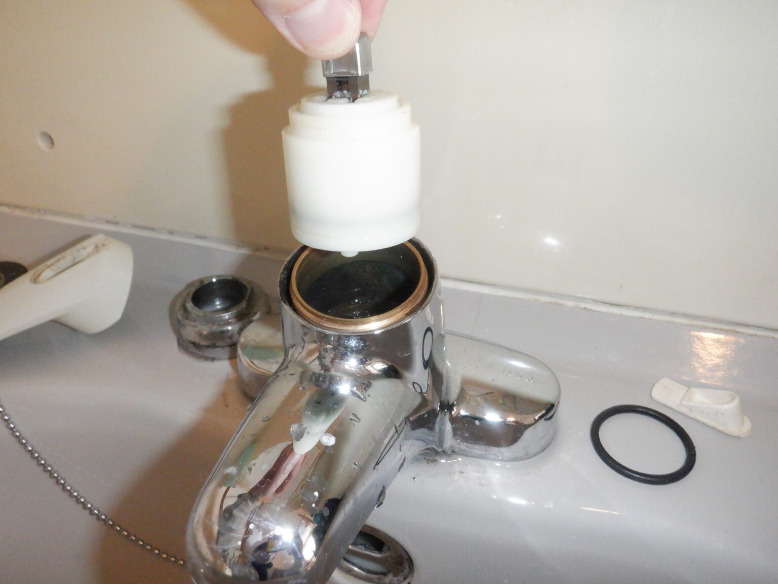 KVK KM315（G・GT）【ﾊﾞﾙﾌﾞｶｰﾄﾘｯｼﾞ交換手順】洗面ｼﾝｸﾞﾙﾚﾊﾞｰ水栓 水漏れ修理方法 ※洗面化粧台 ﾀｶﾗｽﾀﾝﾀﾞｰﾄﾞ | あなたにも出来るかも？水道修理のブログ