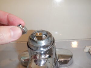 KVK KM315（G・GT）【ﾊﾞﾙﾌﾞｶｰﾄﾘｯｼﾞ交換手順】洗面ｼﾝｸﾞﾙﾚﾊﾞｰ水栓 水漏れ修理方法 ※洗面化粧台 ﾀｶﾗｽﾀﾝﾀﾞｰﾄﾞ | あなたにも出来るかも？水道修理のブログ