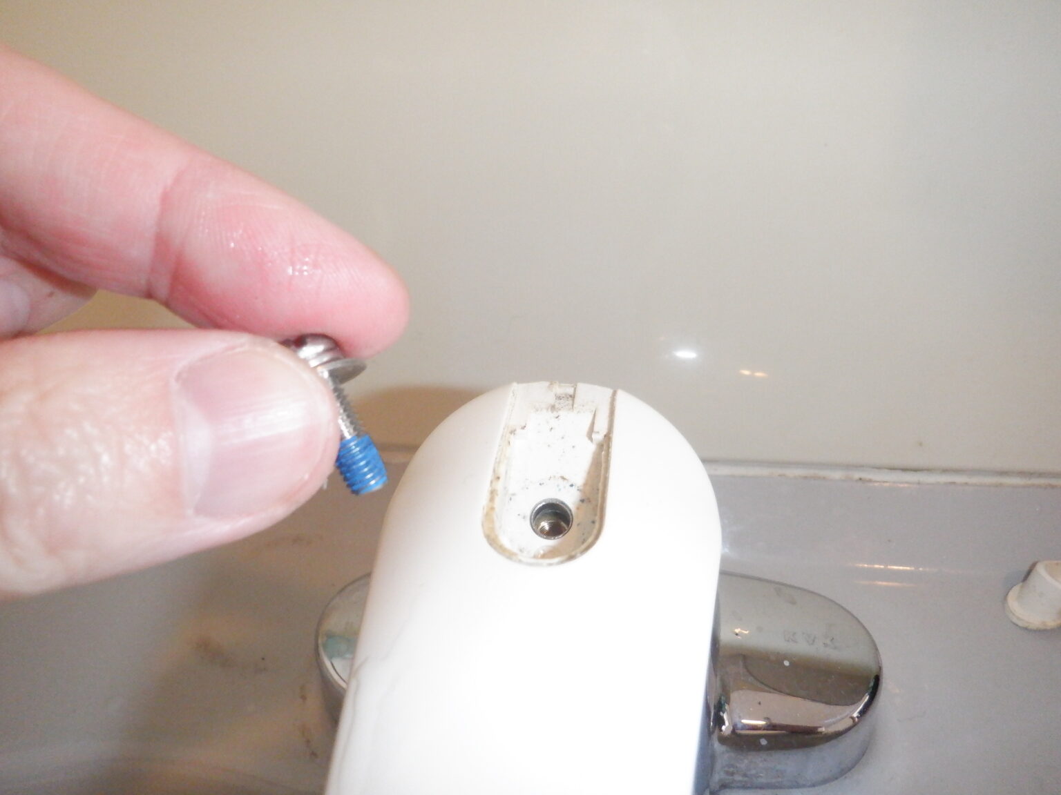 KVK KM315（G・GT）【ﾊﾞﾙﾌﾞｶｰﾄﾘｯｼﾞ交換手順】洗面ｼﾝｸﾞﾙﾚﾊﾞｰ水栓 水漏れ修理方法 ※洗面化粧台 ﾀｶﾗｽﾀﾝﾀﾞｰﾄﾞ | あなたにも出来るかも？水道修理のブログ