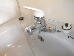 KVK KM315（G・GT）【ﾊﾞﾙﾌﾞｶｰﾄﾘｯｼﾞ交換手順】洗面ｼﾝｸﾞﾙﾚﾊﾞｰ水栓 水漏れ修理方法 ※洗面化粧台 ﾀｶﾗｽﾀﾝﾀﾞｰﾄﾞ | あなたにも出来るかも？水道修理のブログ