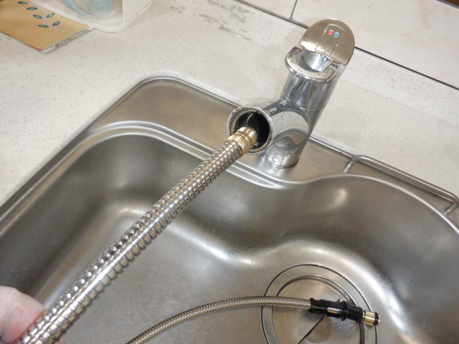 MYM FB276-023【ｶｰﾄﾘｯｼﾞ交換・ｼｬﾜｰﾎｰｽ交換、本体後継品への交換】 台付ｼﾝｸﾞﾙﾚﾊﾞｰ式ｼｬﾜｰ水栓 修理方法 【ﾀｶﾗｽﾀﾝﾀﾞｰﾄﾞｷｯﾁﾝ】 | あなたにも ...