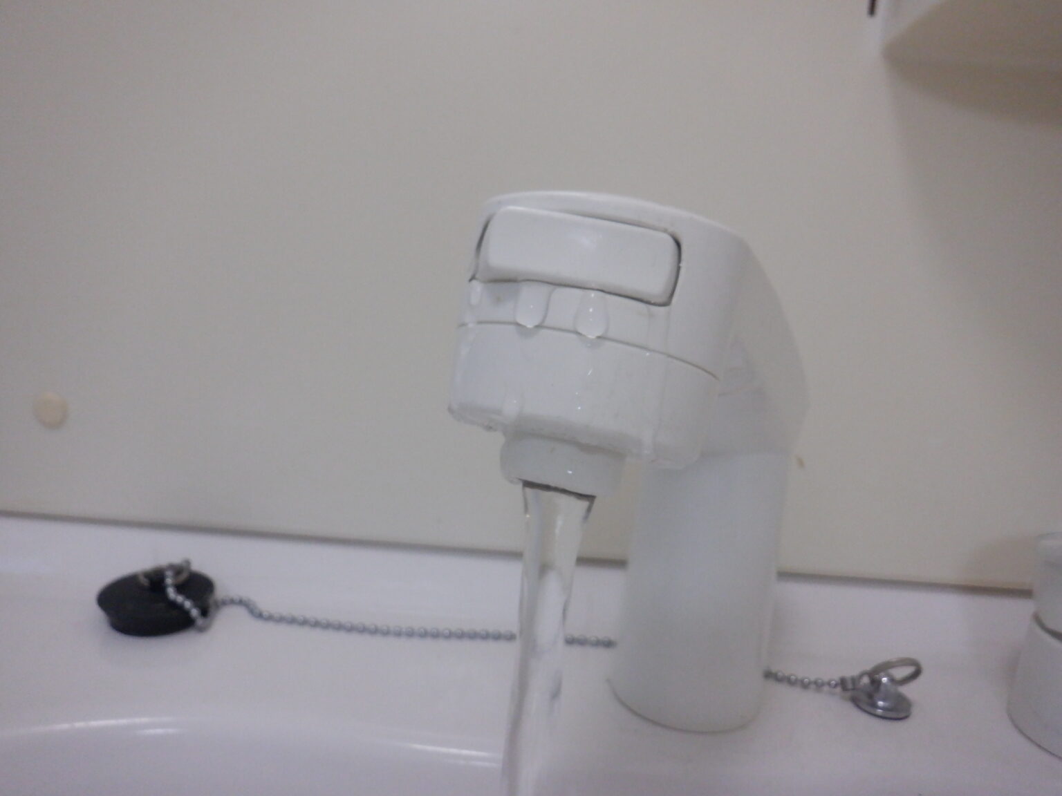 MYM FA244HU16【ｼｬﾜｰﾎｰｽ交換・ｶｰﾄﾘｯｼﾞ交換】 洗面洗髪ｼｬﾜｰ水栓（ﾀｶﾗｽﾀﾝﾀﾞｰﾄﾞ洗面台仕様）ｼｬﾜｰﾎｰｽ水漏れ | あなたにも出来るかも？水道修理のブログ