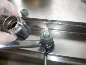 TOTO TKJ31UF3R ｷｯﾁﾝ 台付ｼﾝｸﾞﾙﾚﾊﾞｰ水栓 水漏れ修理 （ｽﾊﾟｳﾄ部ﾊﾟｯｷﾝ・ｶｰﾄﾘｯｼﾞ交換手順） | あなたにも出来るかも？水道修理のブログ