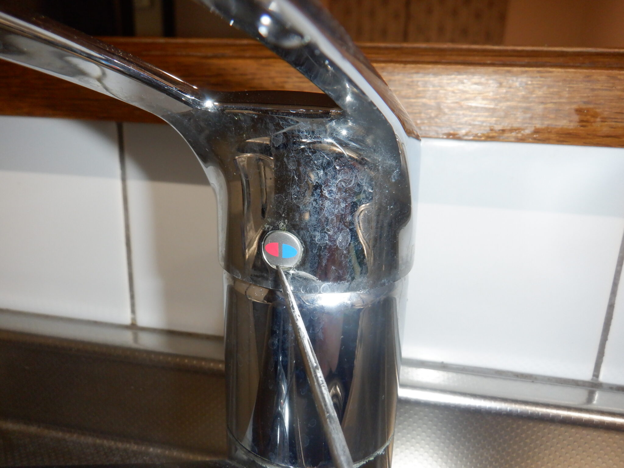 TOTO TKHG31PR【ｶｰﾄﾘｯｼﾞ交換方法、本体の取り外し方】 ｷｯﾁﾝ台付ｼﾝｸﾞﾙﾚﾊﾞｰ水栓 水漏れ修理方法 ※本体後継品情報 | あなたにも出来るかも？水道修理のブログ