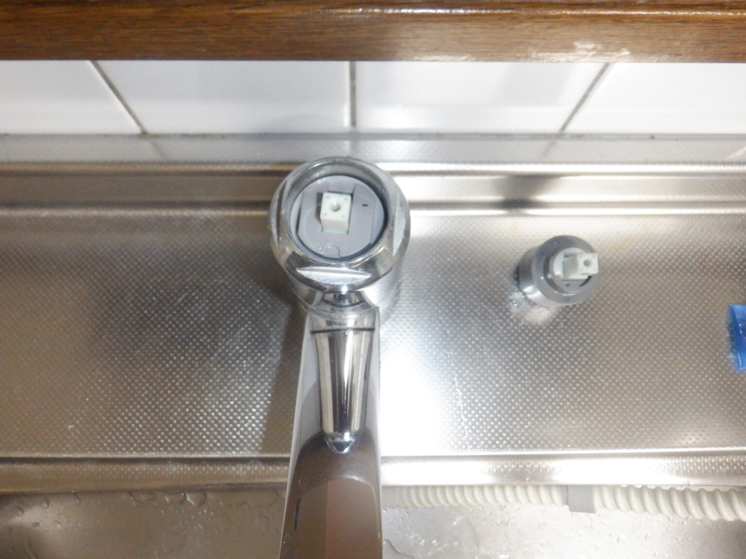 TOTO TKHG31PR【ｶｰﾄﾘｯｼﾞ交換方法、本体の取り外し方】 ｷｯﾁﾝ台付ｼﾝｸﾞﾙﾚﾊﾞｰ水栓 水漏れ修理方法 ※本体後継品情報 | あなたにも出来るかも？水道修理のブログ