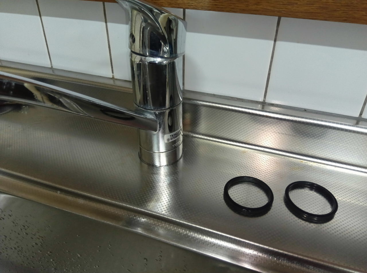 TOTO TKHG31PR【ｶｰﾄﾘｯｼﾞ交換方法、本体の取り外し方】 ｷｯﾁﾝ台付ｼﾝｸﾞﾙﾚﾊﾞｰ水栓 水漏れ修理方法 ※本体後継品情報 | あなたにも出来るかも？水道修理のブログ