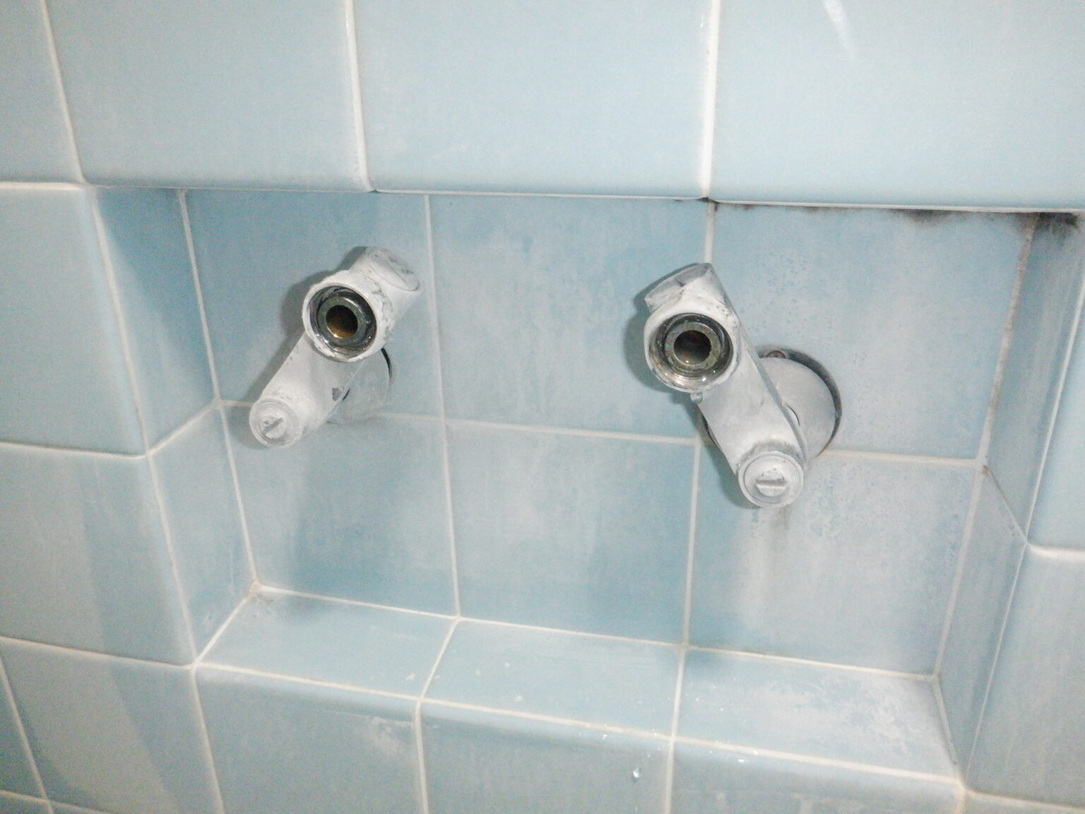 MYM MS2000【後継品・代替品へ交換】 浴室 壁付ｻｰﾓ･ｼｬﾜｰ水栓 | あなたにも出来るかも？水道修理のブログ