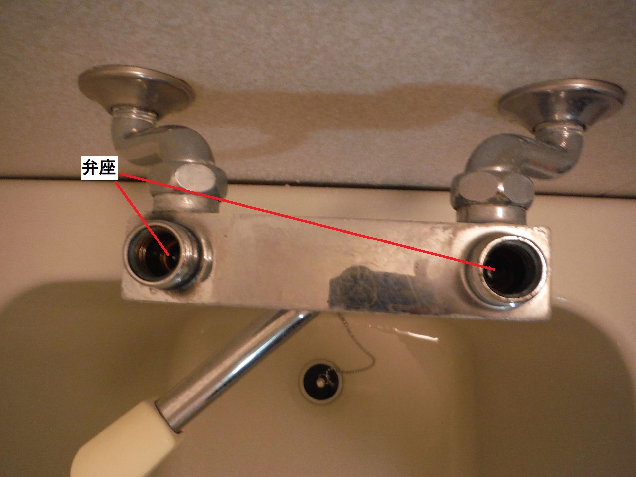 TOTO TK3S ｷｯﾁﾝ用 台付2穴2ﾊﾝﾄﾞﾙ水栓 水漏れ修理 本体取替方法（ｼﾝｸﾞﾙﾚﾊﾞｰ水栓へ変更） | あなたにも出来るかも？水道修理のブログ