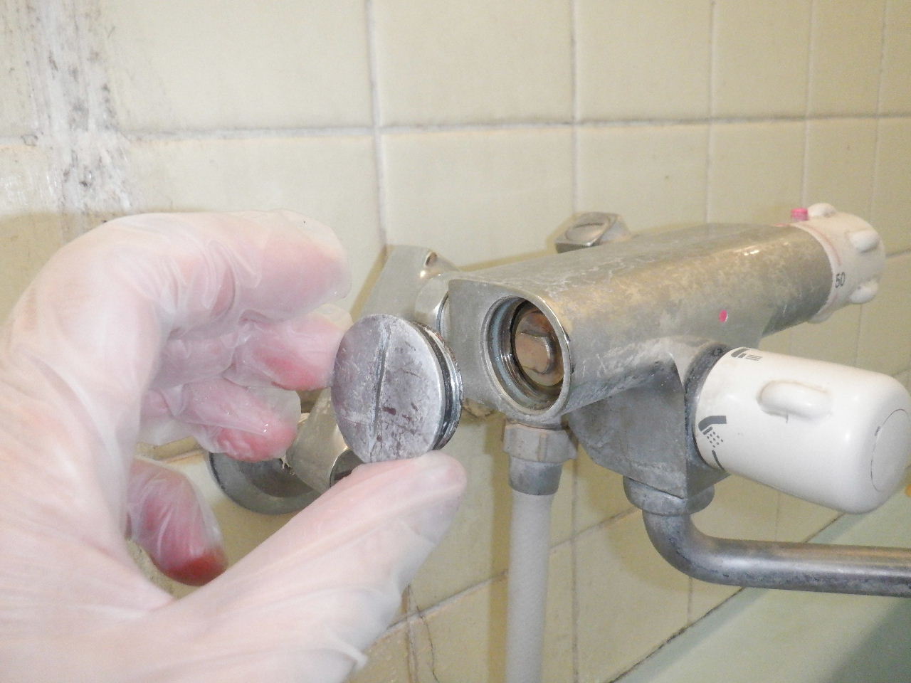 INAX BF-4145T【温度制御部交換、切替弁部・本体後継品情報】 ｻｰﾓｽﾀｯﾄ付ｼｬﾜｰﾊﾞｽ水栓 ＜温度調節が効かない＞ | あなたにも出来るかも？水道修理のブログ