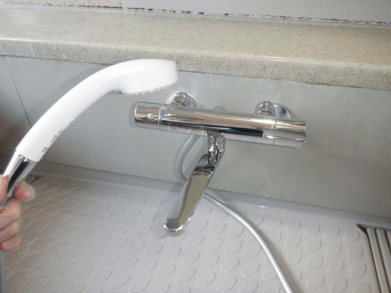 GROHE（ｸﾞﾛｰｴ）ｸﾞﾛｰｻｰﾓ1000 型番34313 浴室ｻｰﾓｼｬﾜｰ水栓＜本体から水漏れ＞ 水栓本体交換方法 ※ﾔﾏﾊｼｽﾃﾑ ...