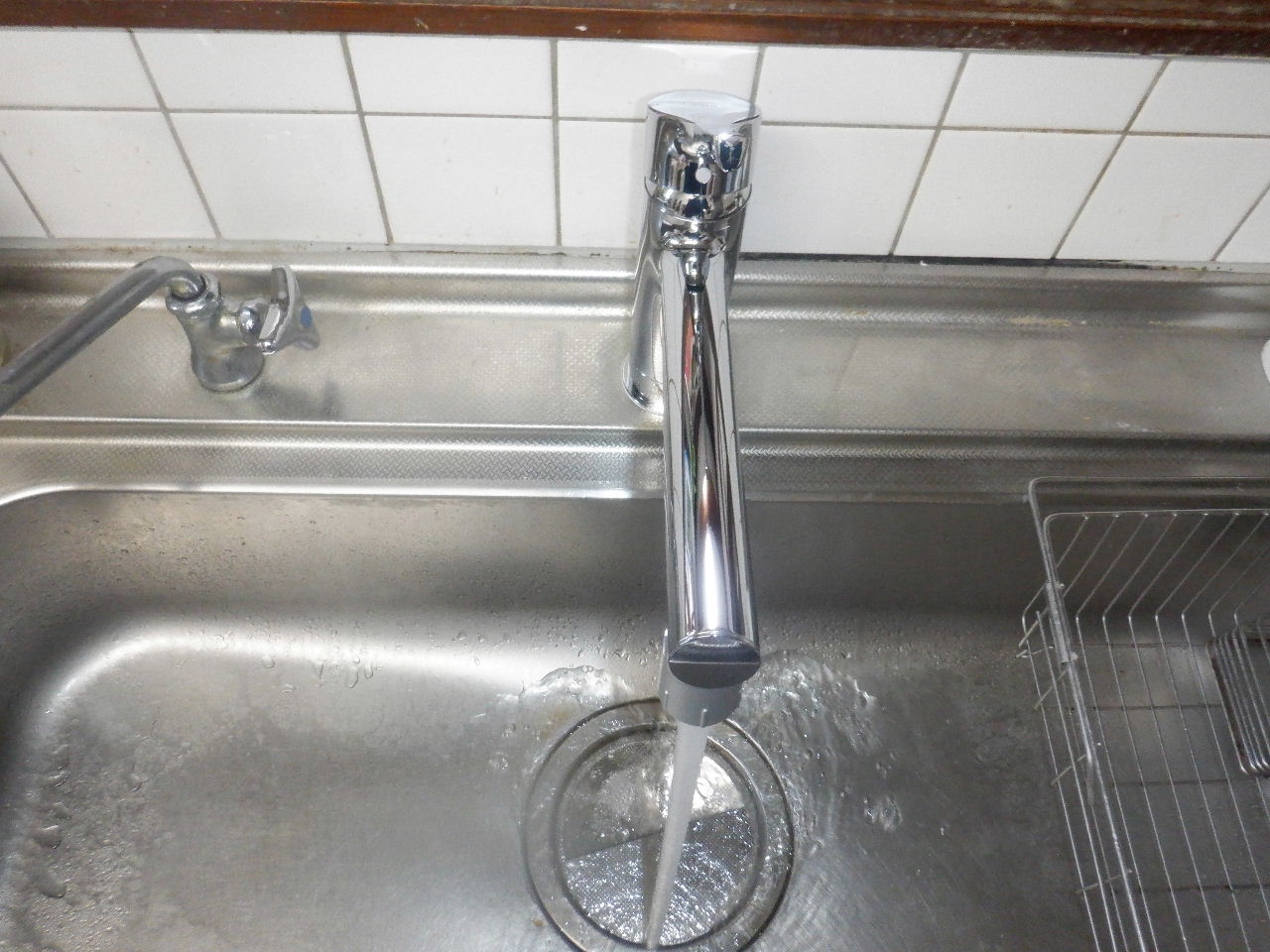 TOTO TK232【本体後継品へ交換】 台付ｼﾝｸﾞﾙﾚﾊﾞｰ･ﾊﾝﾄﾞｼｬﾜｰ水栓【修理部品供給終了品】※ｼﾞｮｲｼﾘｰｽﾞ･下吐水式＜水が止まらない＞水栓本体交換方法 | あなたにも ...