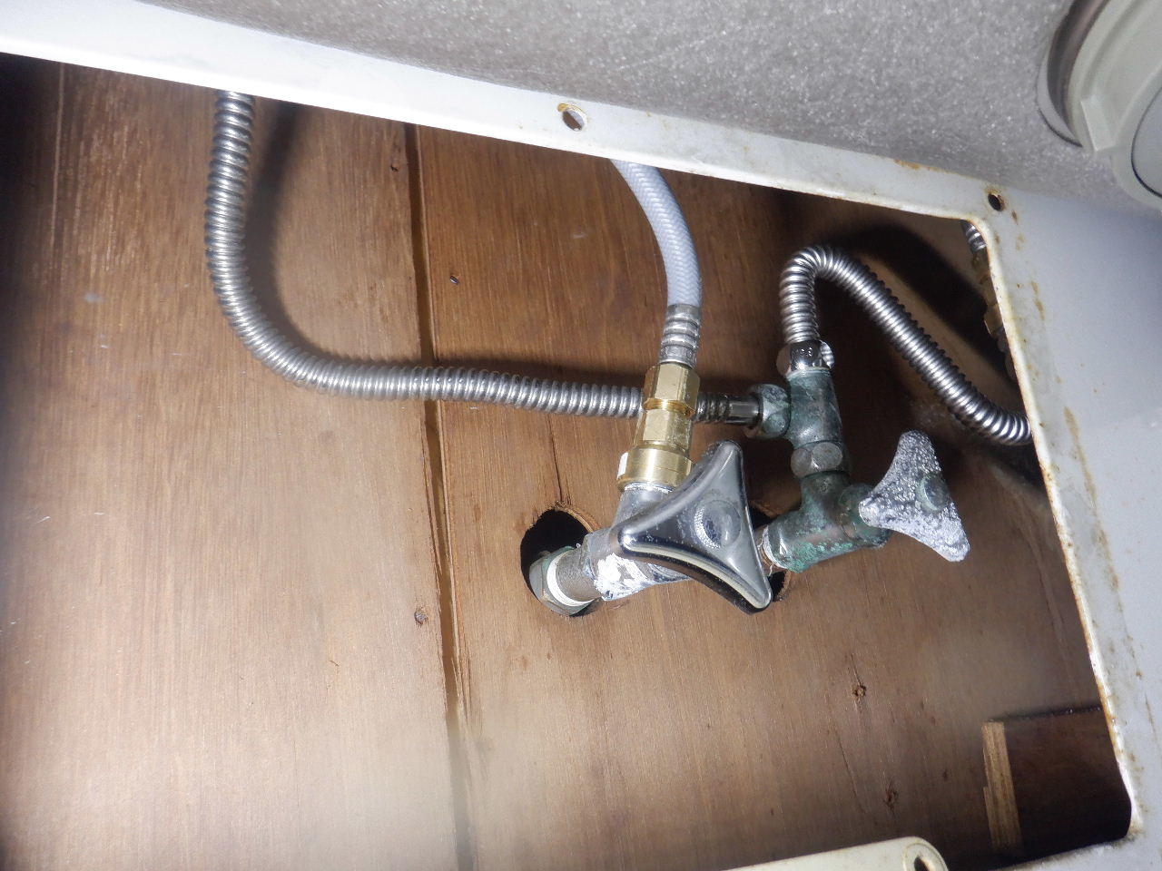 TOTO TK232【本体後継品へ交換】 台付ｼﾝｸﾞﾙﾚﾊﾞｰ･ﾊﾝﾄﾞｼｬﾜｰ水栓【修理部品供給終了品】※ｼﾞｮｲｼﾘｰｽﾞ･下吐水式＜水が止まらない＞水栓本体交換方法 | あなたにも ...