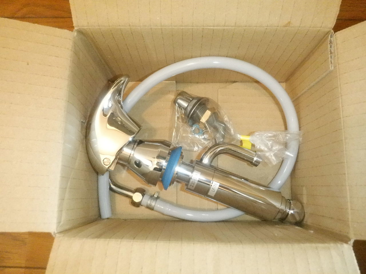 INAX (G)AWL-76AP 埋込式手洗器水栓（ﾌﾟｯｼｭ式）LF-76P 修理方法（水栓本体交換手順） | あなたにも出来るかも？水道修理のブログ