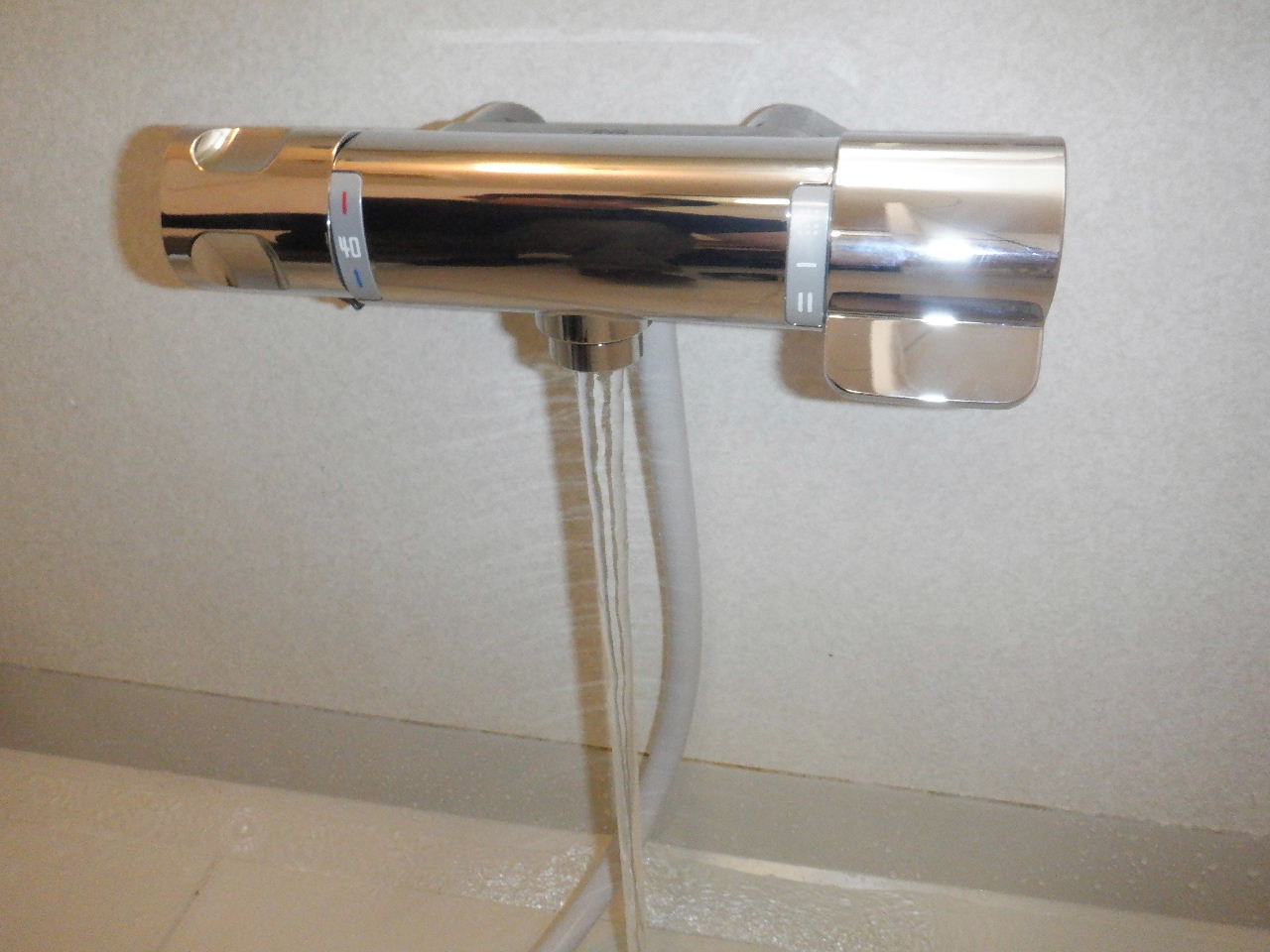 KVK KF132NG ｻｰﾓｽﾀｯﾄ式ｼｬﾜｰ水栓