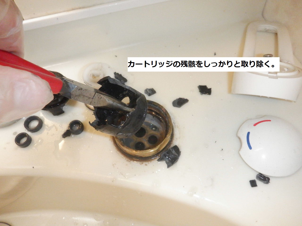 MYM FA241-011【ｶｰﾄﾘｯｼﾞ交換、ｼｬﾜｰﾎｰｽ交換】 洗面ｼﾝｸﾞﾙﾚﾊﾞｰ式洗髪ｼｬﾜｰ水栓＜水が止まらない・ﾚﾊﾞｰ下から水漏れ､ｼｬﾜｰﾎｰｽ水漏れ＞修理方法 ※NAiS ...