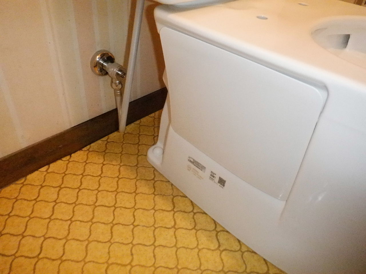 ＜節水効果大、使用水量1/3）TOTO 16ℓﾀﾝｸ洗浄ﾄｲﾚ（C423・S523）から4.8ℓ洗浄ﾄｲﾚへの交換工事 | あなたにも出来るか ...