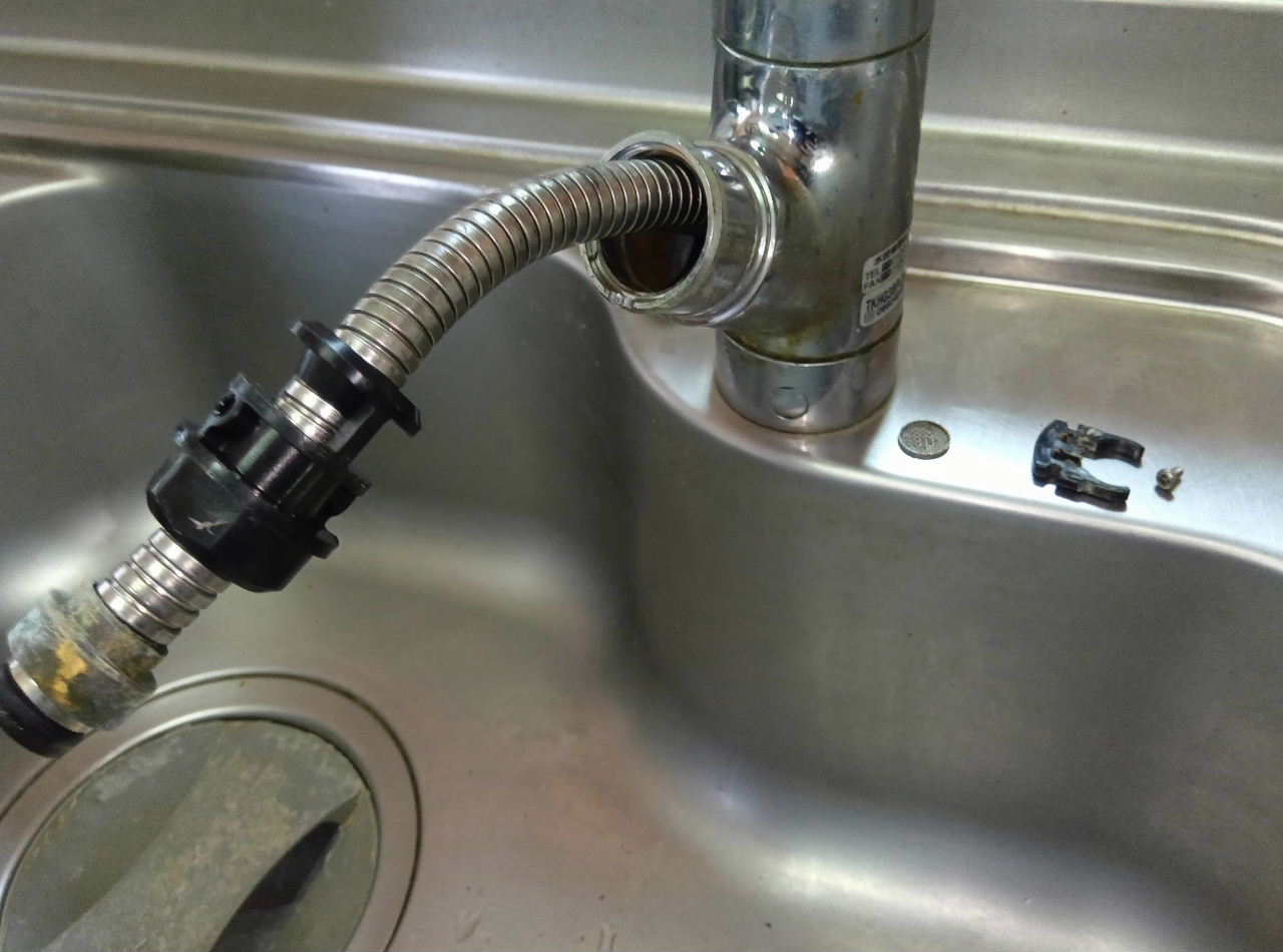 TOTO TKHG38P型【ｶｰﾄﾘｯｼﾞ交換方法、ｼｬﾜｰﾎｰｽ交換、後継品情報】 台付ｼﾝｸﾞﾙ・浄水器内蔵型・ﾊﾝﾄﾞｼｬﾜｰ水栓＜水が止まらない・ｼｬﾜｰﾎｰｽから水漏れ＞修理方法 ...