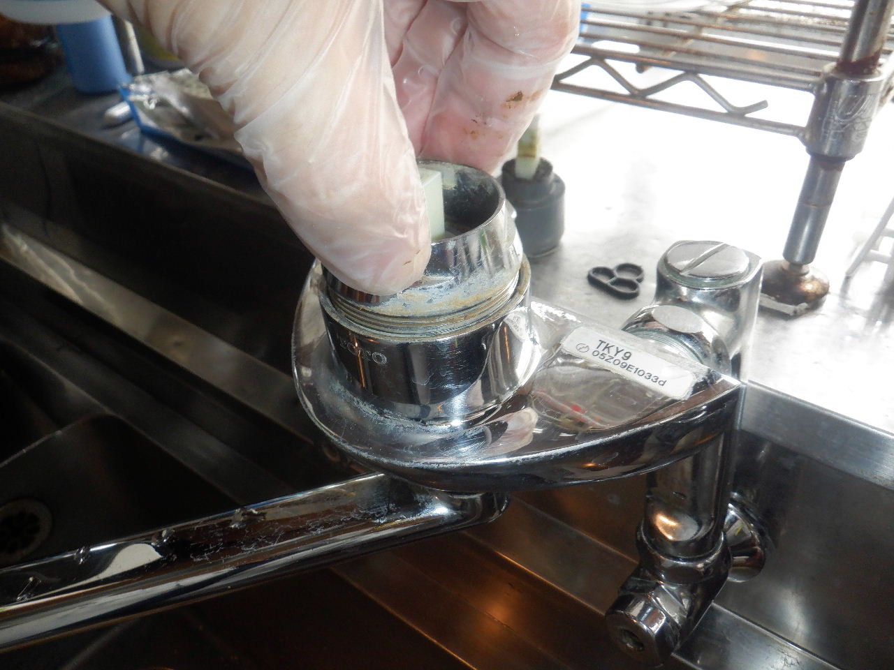 TOTO TKY9【ｶｰﾄﾘｯｼﾞ交換手順】 壁付ｼﾝｸﾞﾙﾚﾊﾞｰ混合水栓 ＜ﾚﾊﾞｰを下げても水が止まらない＞修理方法 | あなたにも出来るかも？水道修理のブログ