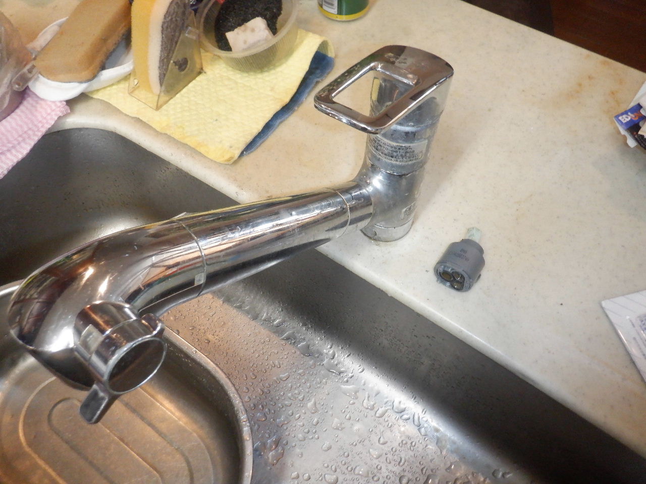 TOTO TKHG38P型【ｶｰﾄﾘｯｼﾞ交換方法、ｼｬﾜｰﾎｰｽ交換、後継品情報】 台付ｼﾝｸﾞﾙ・浄水器内蔵型・ﾊﾝﾄﾞｼｬﾜｰ水栓＜水が止まらない・ｼｬﾜｰﾎｰｽから水漏れ＞修理方法 ...