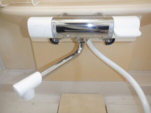 KVK KF112G(B)【切替ﾕﾆｯﾄ交換】、【後継品・同等品】 浴室ｻｰﾓｽﾀｯﾄ式ｼｬﾜｰ水栓 ＜水が止まらない、温度調節が出来ない＞ 修理方法、水栓本体交換方法 | あなたにも出来るか ...