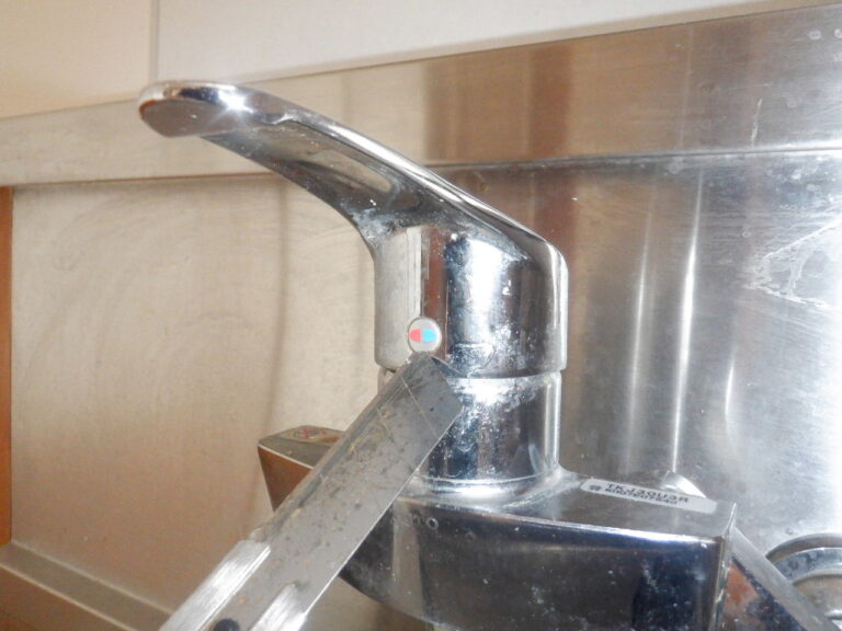 TOTO TKJ30U3R【ｶｰﾄﾘｯｼﾞ交換方法、後継品・代替品情報】 ﾒﾀﾙｼﾞｮｲｼﾘｰｽﾞ ｷｯﾁﾝ壁付ｼﾝｸﾞﾙﾚﾊﾞｰ水栓 水漏れ修理 | あなたにも出来るかも？水道修理のブログ