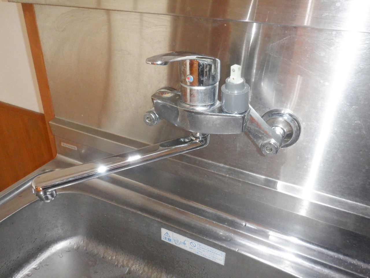 TOTO TKJ30U3R【ｶｰﾄﾘｯｼﾞ交換方法、後継品・代替品情報】 ﾒﾀﾙｼﾞｮｲｼﾘｰｽﾞ ｷｯﾁﾝ壁付ｼﾝｸﾞﾙﾚﾊﾞｰ水栓 水漏れ修理 | あなたにも出来るかも？水道修理のブログ