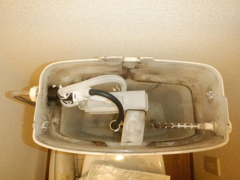 INAX DC-1890S 手洗い付ﾛｰﾀﾝｸ「ﾚｽｶｰｻｼﾘｰｽﾞ」 水が止まらない 修理方法（ﾎﾞｰﾙﾀｯﾌﾟ･ﾌﾛｰﾄｺﾞﾑ玉交換手順） | あなたにも出来るかも？水道修理のブログ