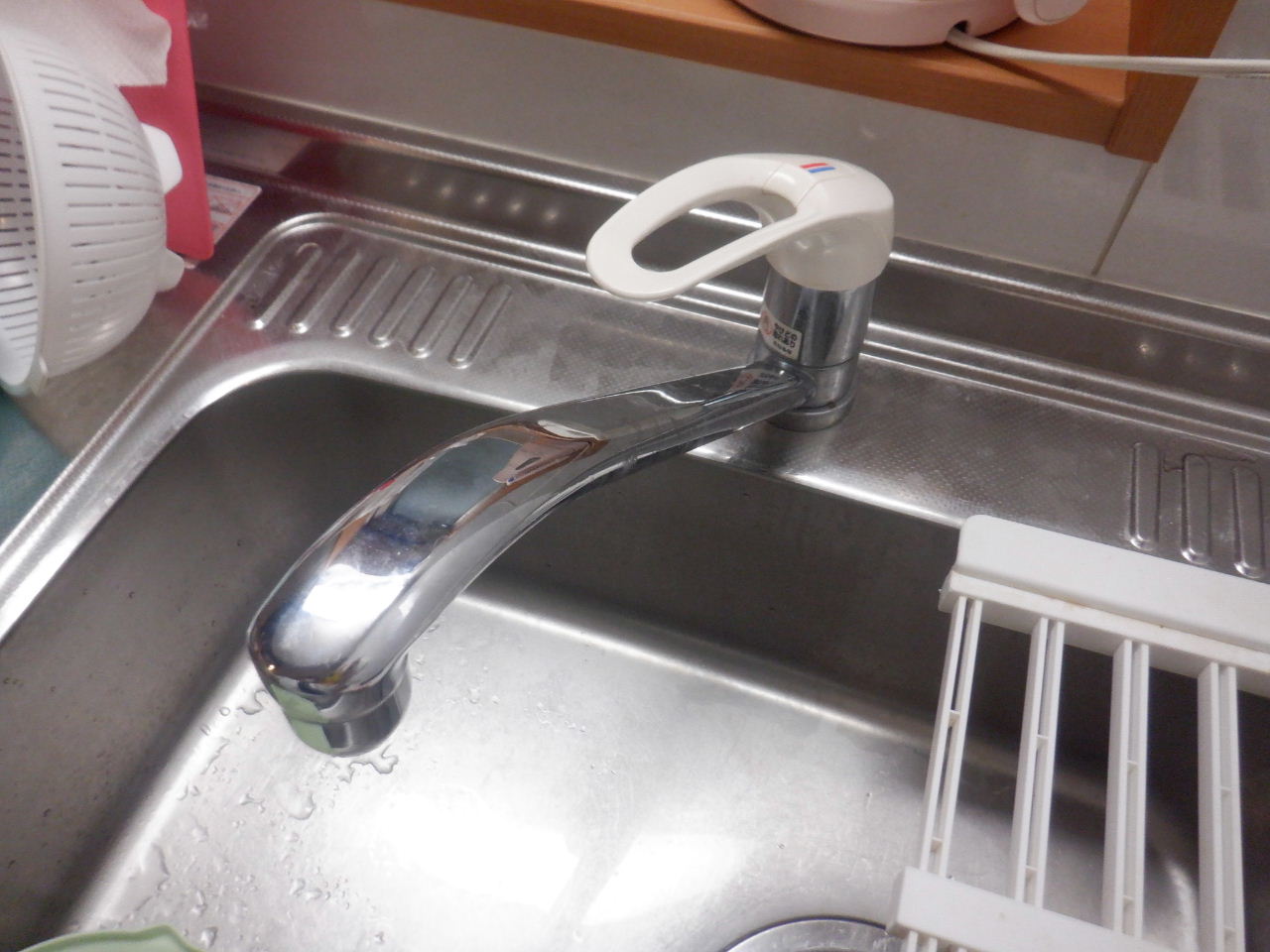 KVK KM556(CL) 【ﾊﾞﾙﾌﾞｶｰﾄﾘｯｼﾞ交換手順、本体後継品・代替品情報】台付ｼﾝｸﾞﾙﾚﾊﾞｰ混合水栓＜水が止まらない＞修理方法 | あなたにも出来るかも？水道修理のブログ