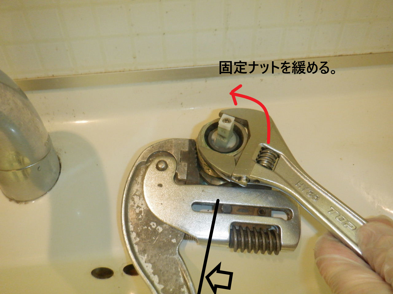 TOTO TL380A1RB【ｶｰﾄﾘｯｼﾞ交換・ｼｬﾜｰﾎｰｽ交換】 洗面ｼﾝｸﾞﾙﾚﾊﾞｰ式ｼｬﾜｰ水栓 の水漏れ修理方法 | あなたにも出来るかも？水道修理のブログ