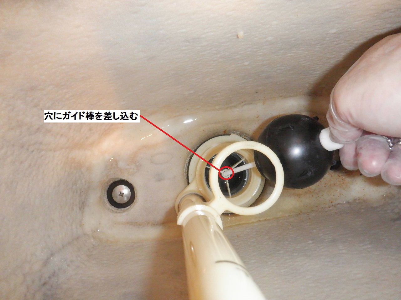 INAX DT-882（DT-589）【ﾎﾞｰﾙﾀｯﾌﾟ・ﾌﾛｰﾄｺﾞﾑ玉交換・ﾌﾛｰﾄ弁交換】ﾄｲﾚﾛｰﾀﾝｸ 水が止まらない 修理方法 | あなたにも出来るかも？水道修理のブログ