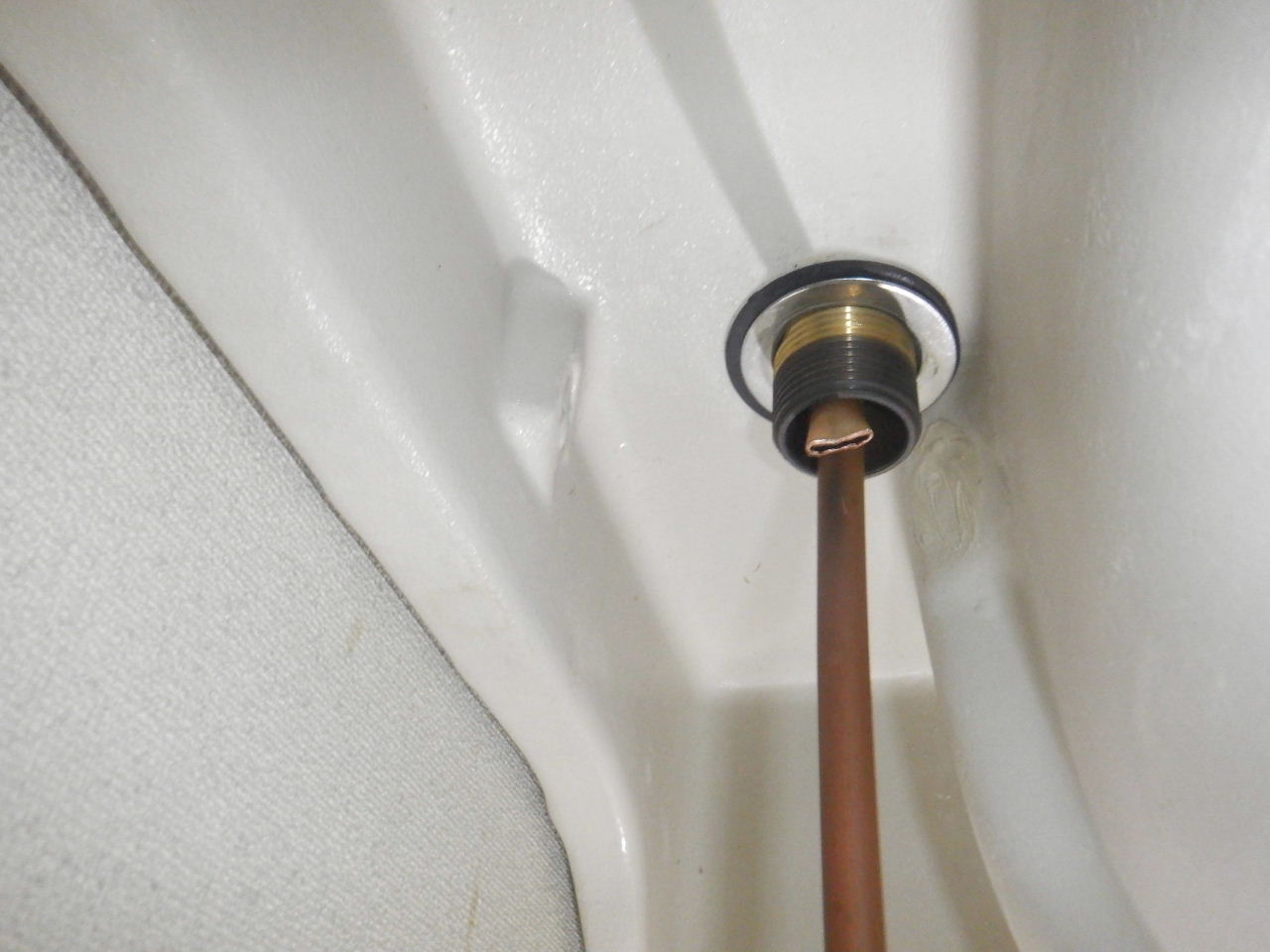 INAX SF-35S【本体後継品へ交換、ｶｰﾄﾘｯｼﾞ品番情報】ｼﾝｸﾞﾙﾚﾊﾞｰ洗髪ｼｬﾜｰ水栓＜水が止まらない、ｼｬﾜｰ･ｶﾗﾝの切替が出来ない＞ 水栓本体交換方法 | あなたにも出来る ...