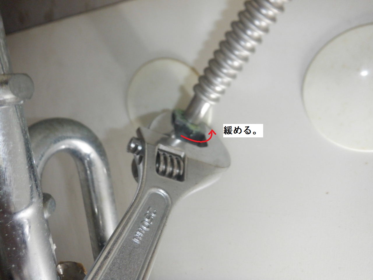 INAX LF-501-CU【本体後継品へ交換】手洗い用立水栓＜水が止まらない＞修理方法 | あなたにも出来るかも？水道修理のブログ