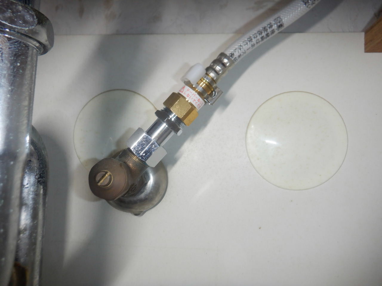 INAX LF-501-CU【本体後継品へ交換】手洗い用立水栓＜水が止まらない＞修理方法 | あなたにも出来るかも？水道修理のブログ