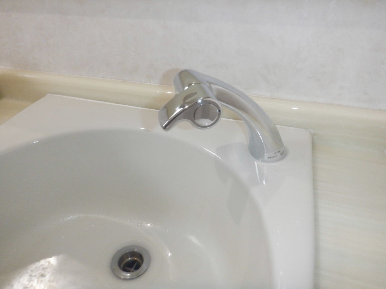 INAX LF-501-CU【本体後継品へ交換】手洗い用立水栓＜水が止まらない＞修理方法 | あなたにも出来るかも？水道修理のブログ