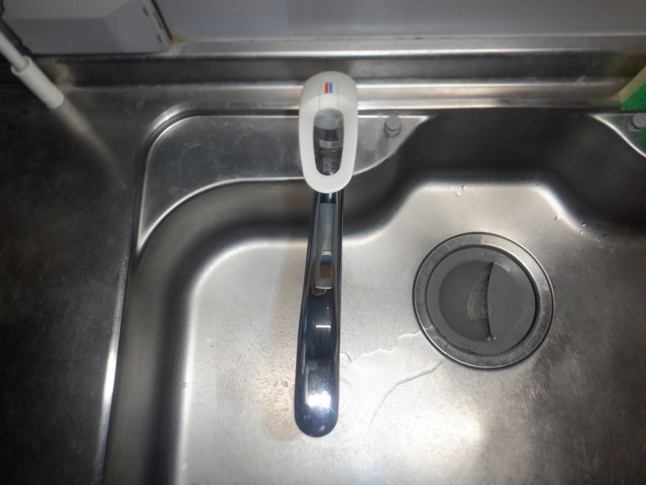 KVK KM556【ｶｰﾄﾘｯｼﾞ交換、本体交換、後継品・代替品】 ｷｯﾁﾝ 台付ｼﾝｸﾞﾙﾚﾊﾞｰ水栓＜水が止まらない＞ | あなたにも出来るかも？水道修理のブログ