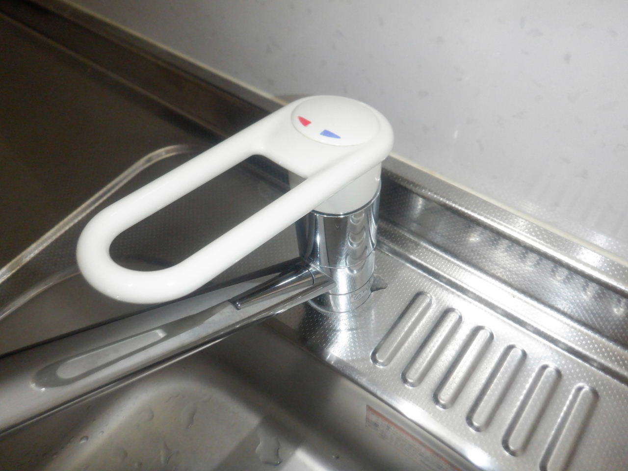 MYM FA237-047【ｶｰﾄﾘｯｼﾞ交換、本体取り外し方・後継品・代替品へ交換】ｷｯﾁﾝ台付ｼﾝｸﾞﾙﾚﾊﾞｰ水栓＜水が止まらない＞修理方法 ※ﾄｽﾃﾑ製ｷｯﾁﾝ | あなたにも出来るか ...